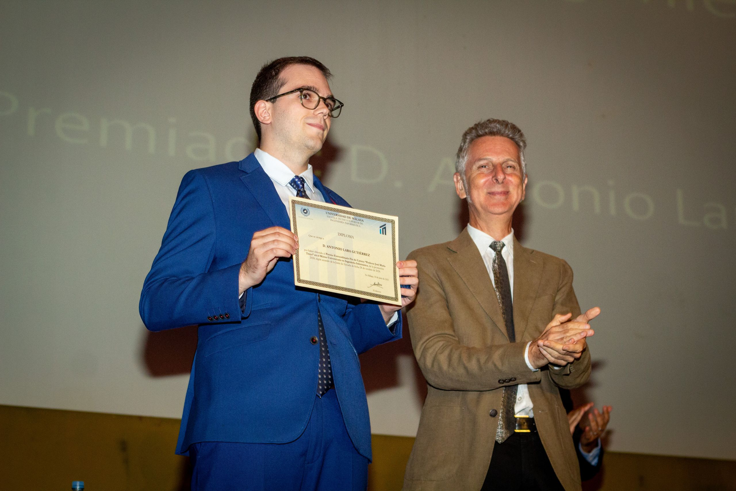Premio Extraordinario Fin de Carrera 2023/2024: Antonio Lara e Ignacio ...